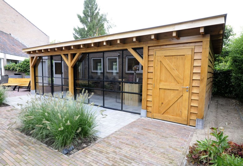 Houten tuinkamer met bar | Tuinkamer laten plaatsen | Apard